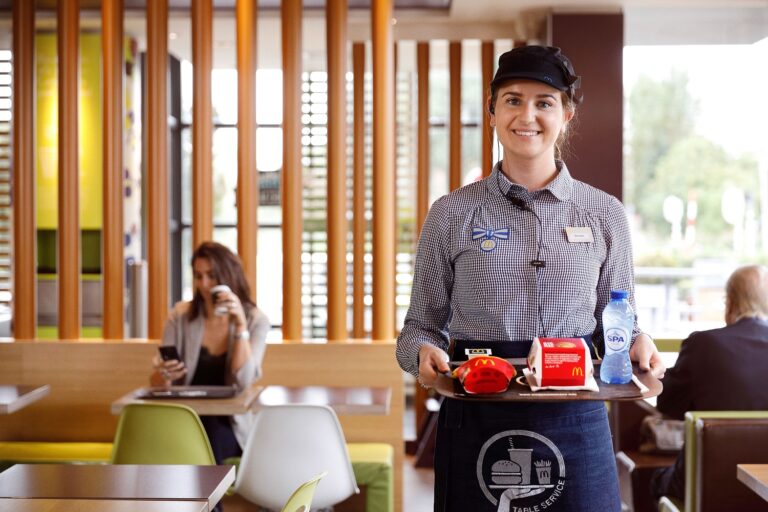 AI: "Personeelswerving veel sneller door McHire" - Frituurwereld