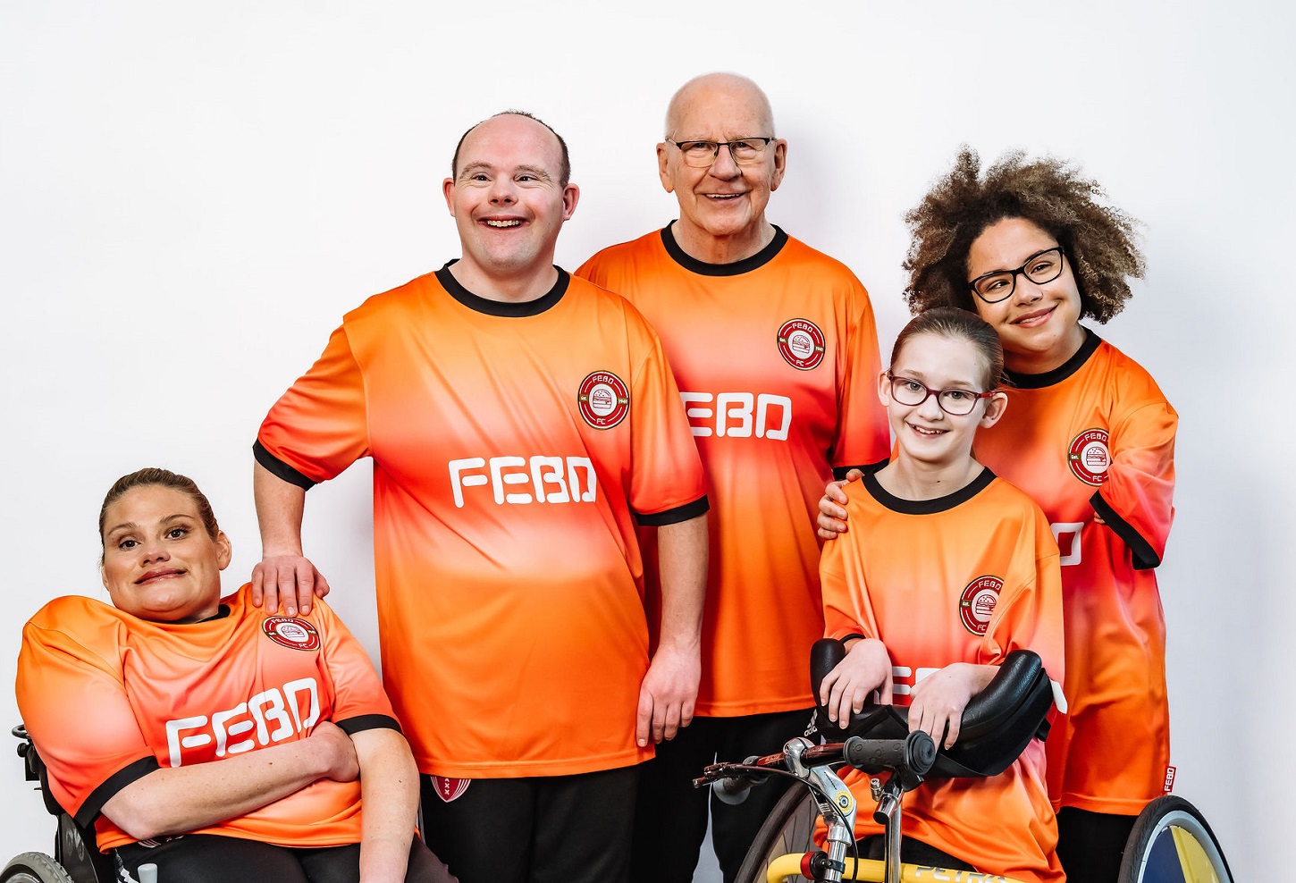 Hap Holland Hap: FC Febo oranjeshirt voor goed doel - Frituurwereld