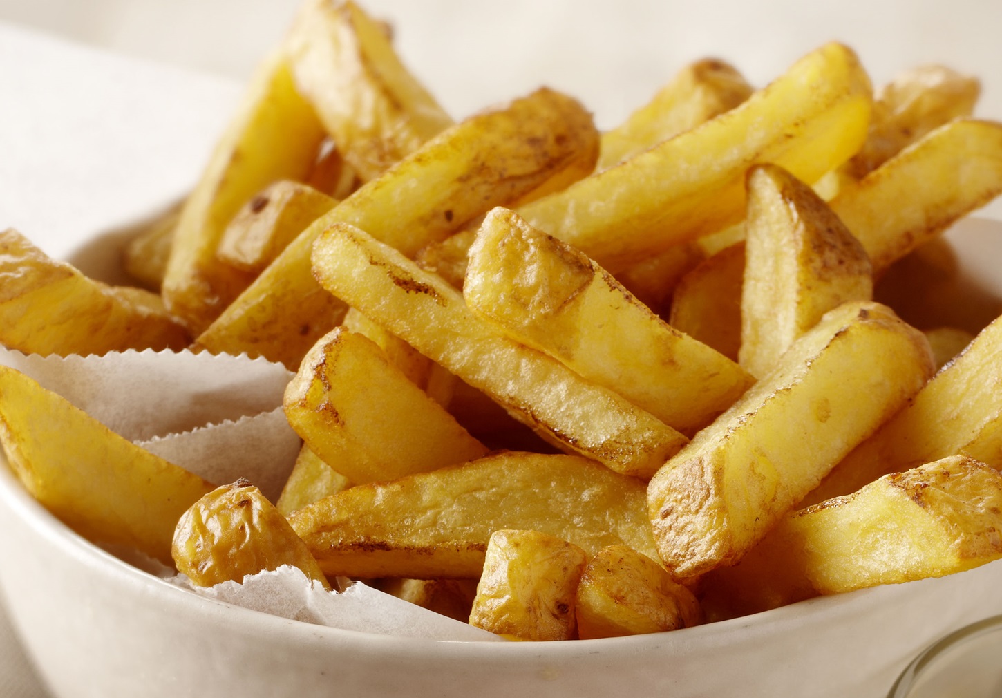 Wordt patat-friet met schil steeds meer de norm? - Frituurwereld